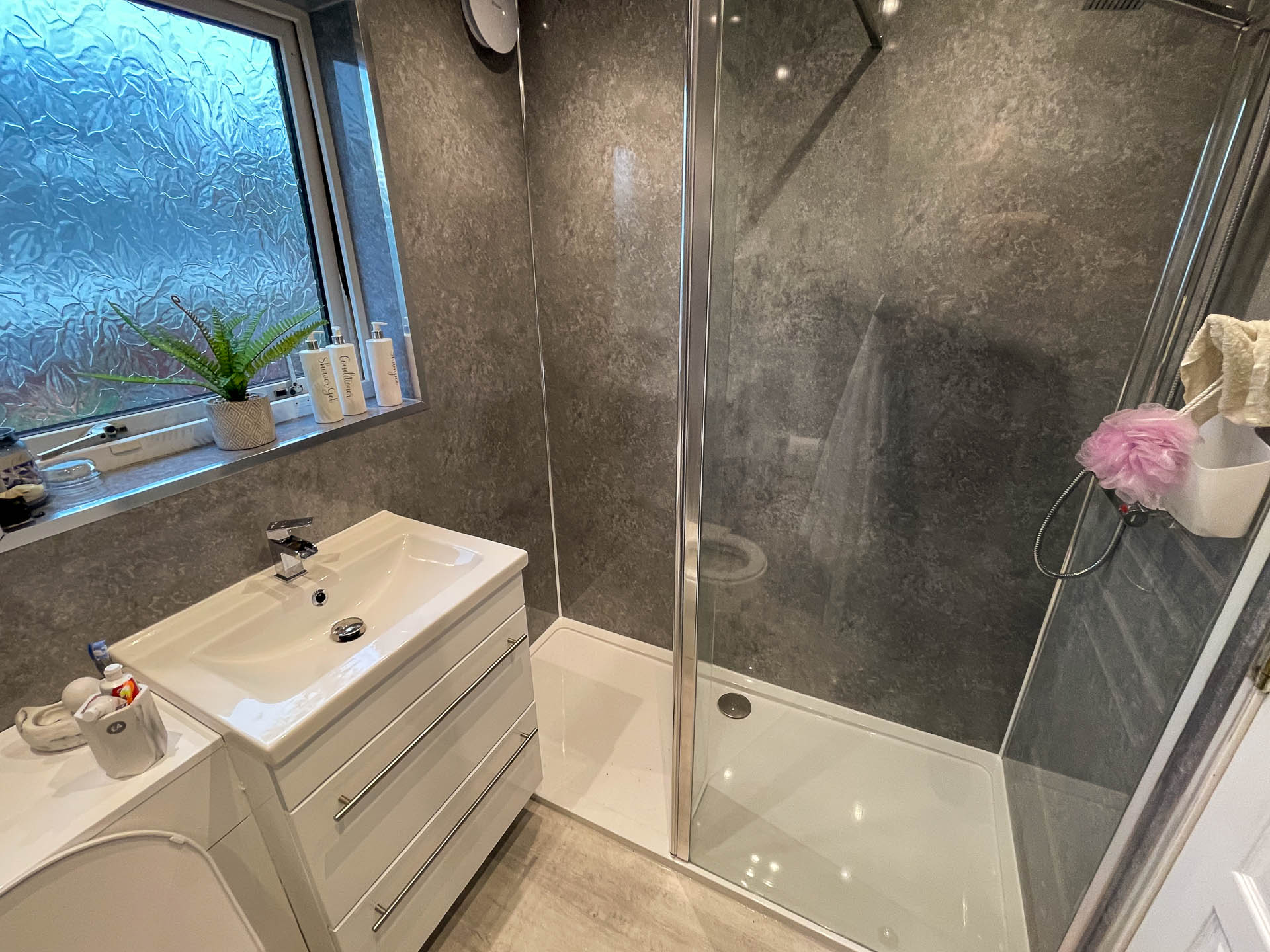 Bathroom refurbishment - Claude's Tradesmen